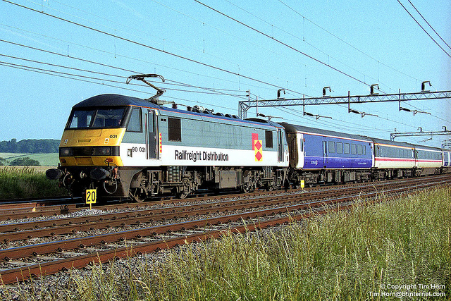 Redefining a Modern Classic (Railfreight Distribution 1993 Visual ...