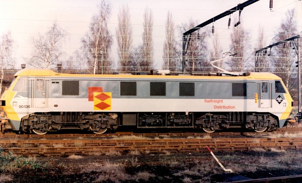 Redefining a Modern Classic (Railfreight Distribution 1993 Visual ...