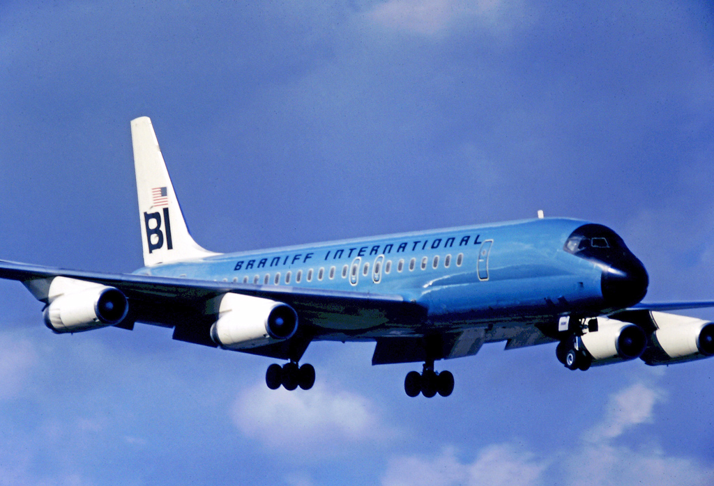 Braniff International and The End of the Plain Plane – The Beauty of ...